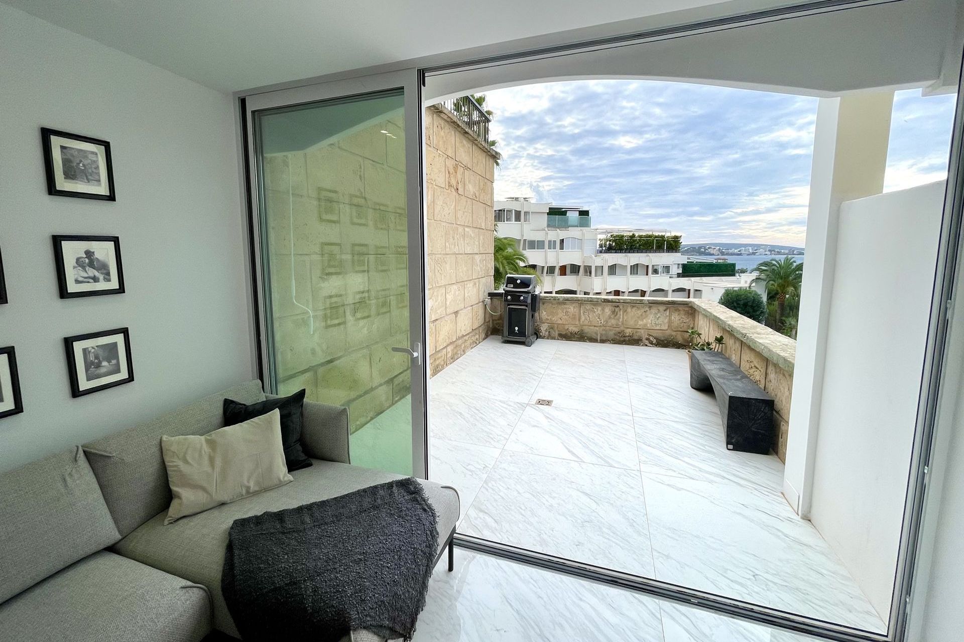 Schickes Apartment in Luxusanlage mit Pool am Hafen von Puerto Portals ...
