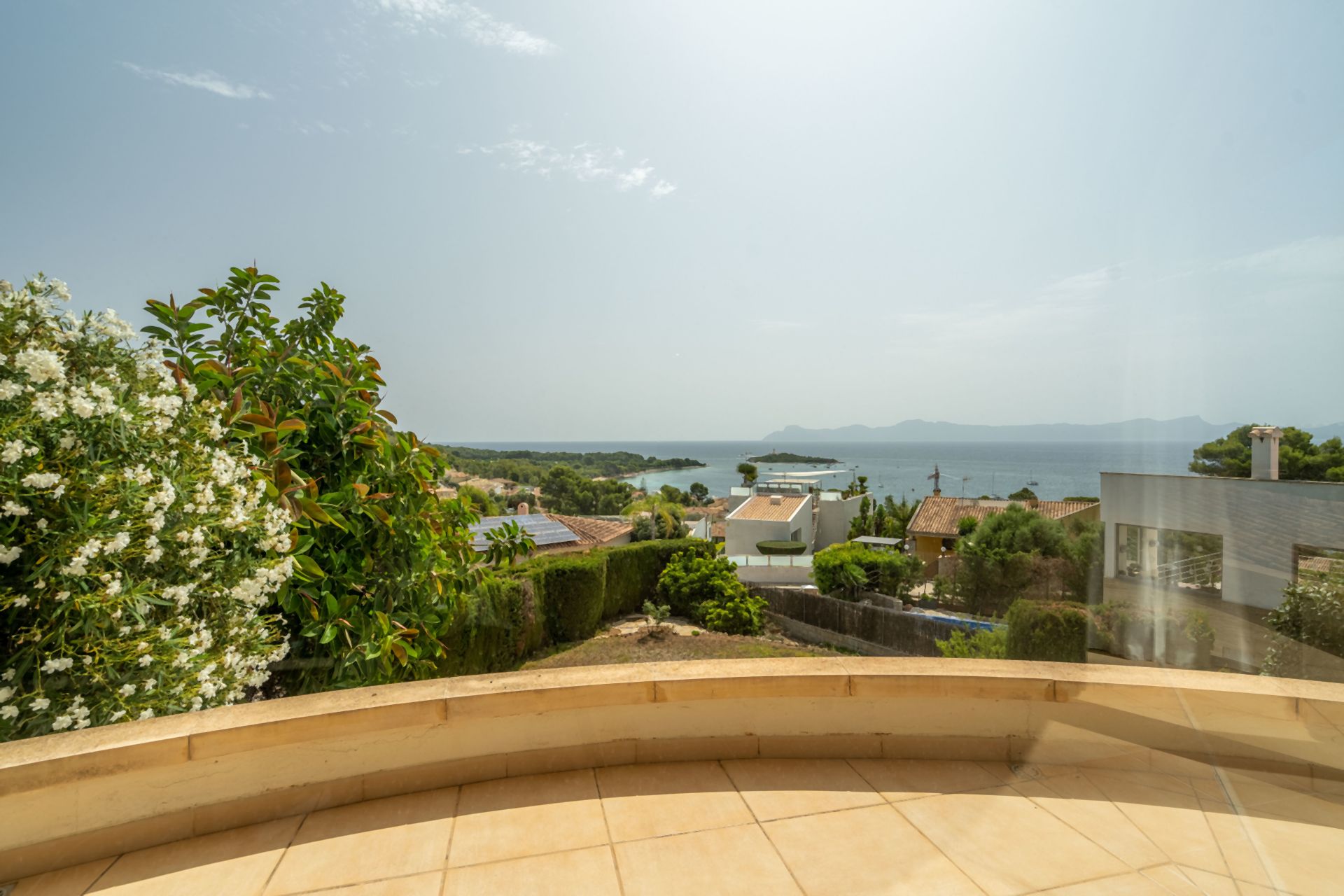 Luxurious property on the Alcanada golf course with breathtaking ...