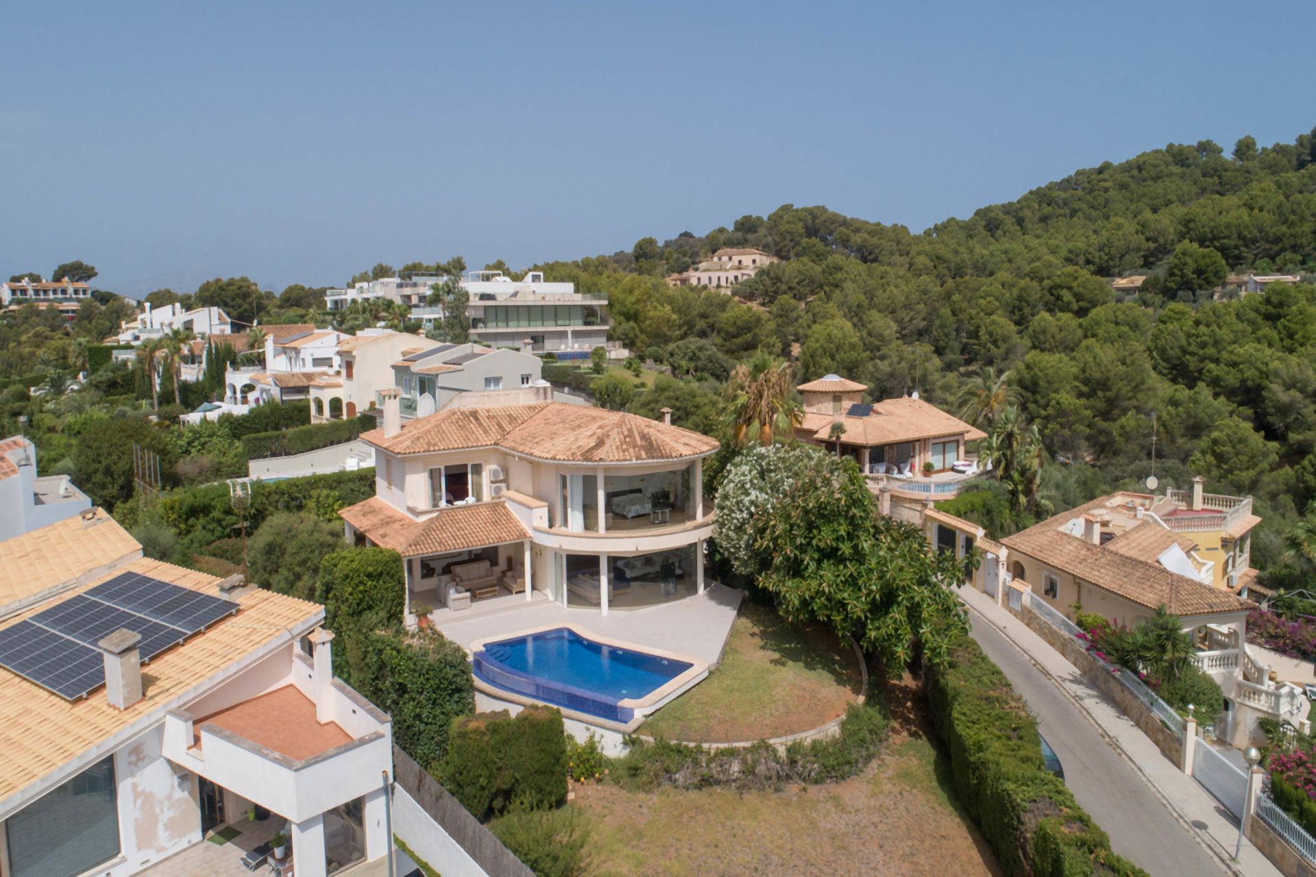 Luxurious property on the Alcanada golf course with breathtaking ...