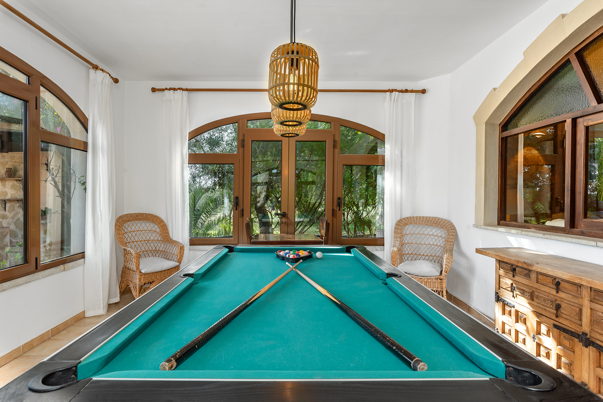 Wonderful villa with touristic rental licence in a prominent location ...