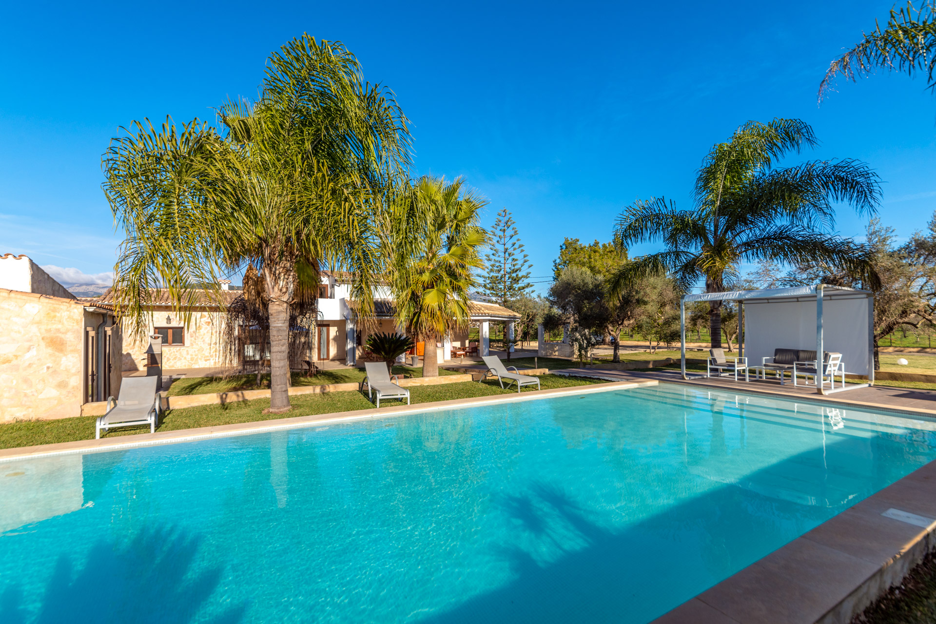 Quietly-situated finca in Inca with views of the Tramuntana mountains ...