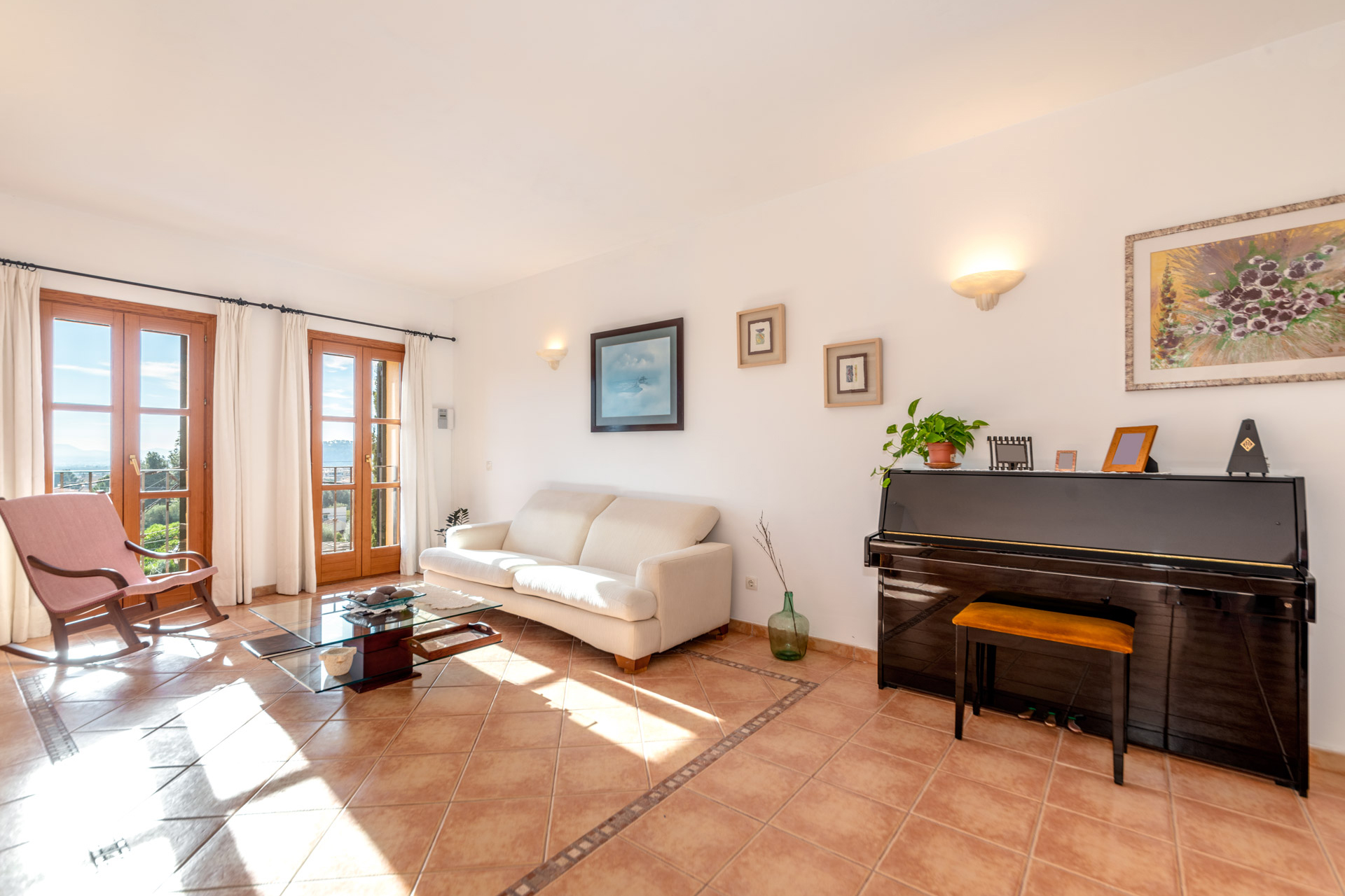 Detached spacious house with fantastic views in Alaró - purchase