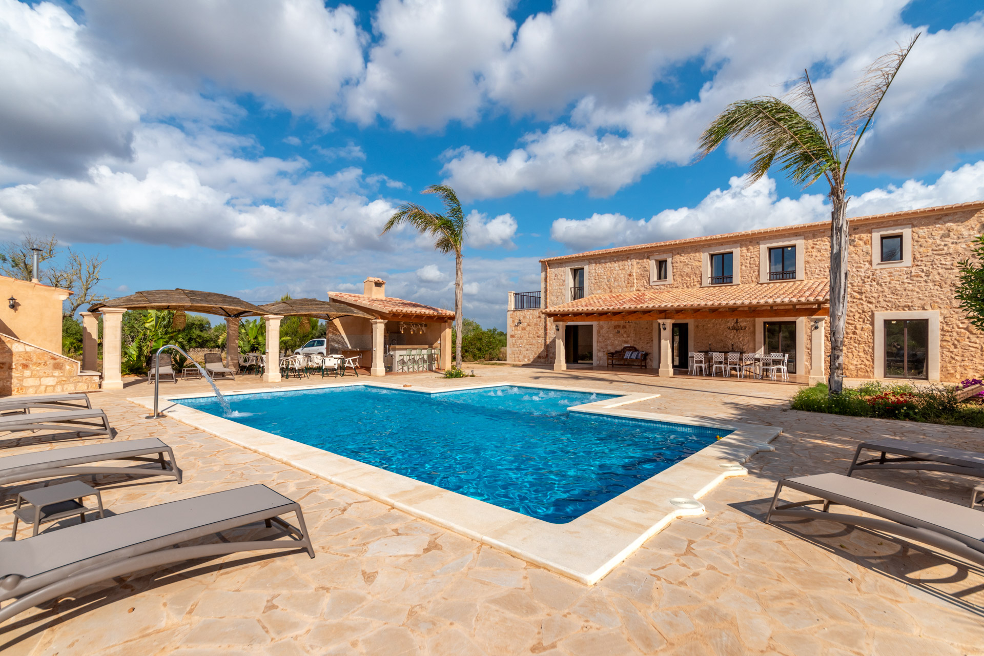 Idyllic finca in the heart of Mallorca with sauna and pool with jacuzzi ...