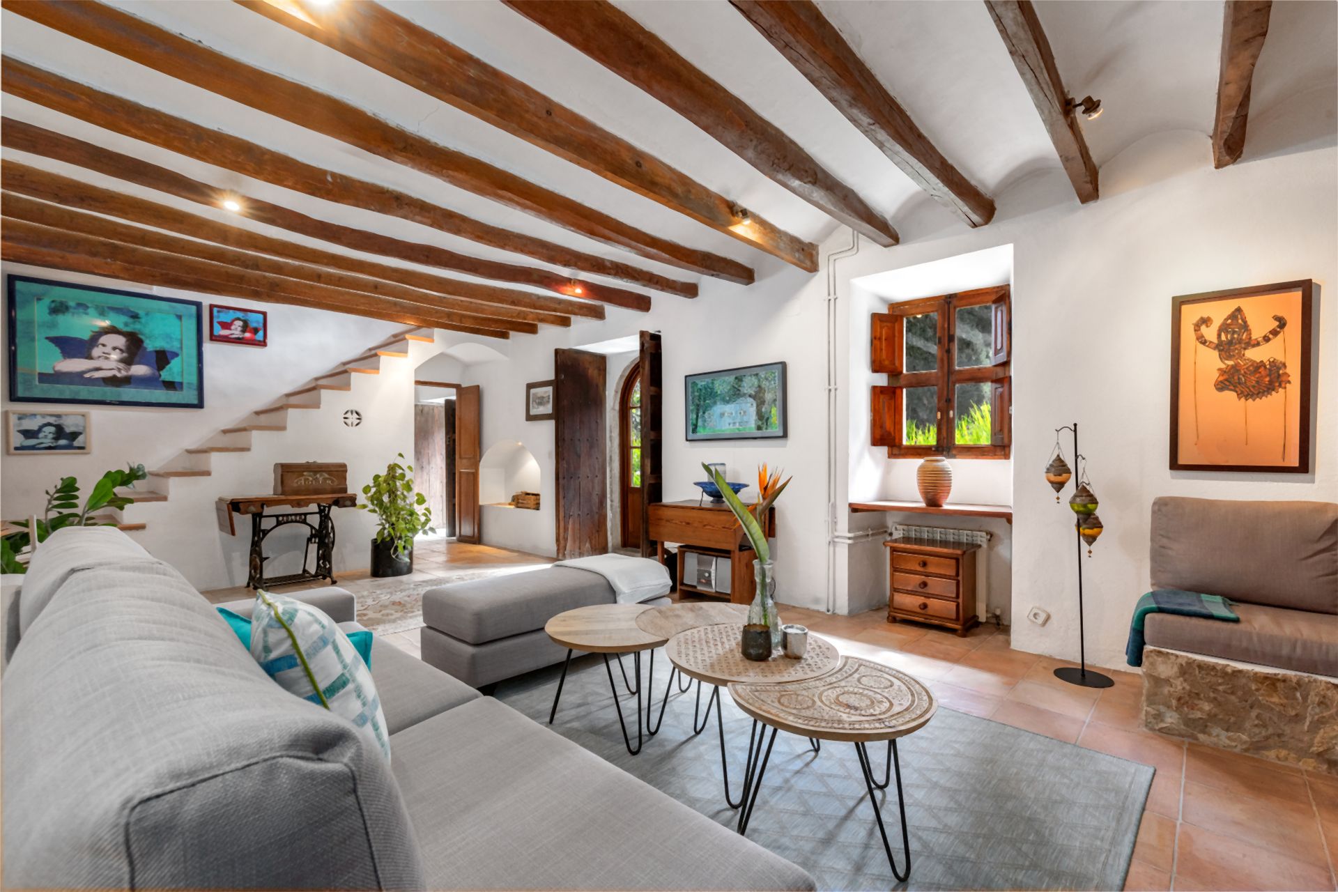 Mallorcan finca with well-maintained garden, pool and holiday rental ...