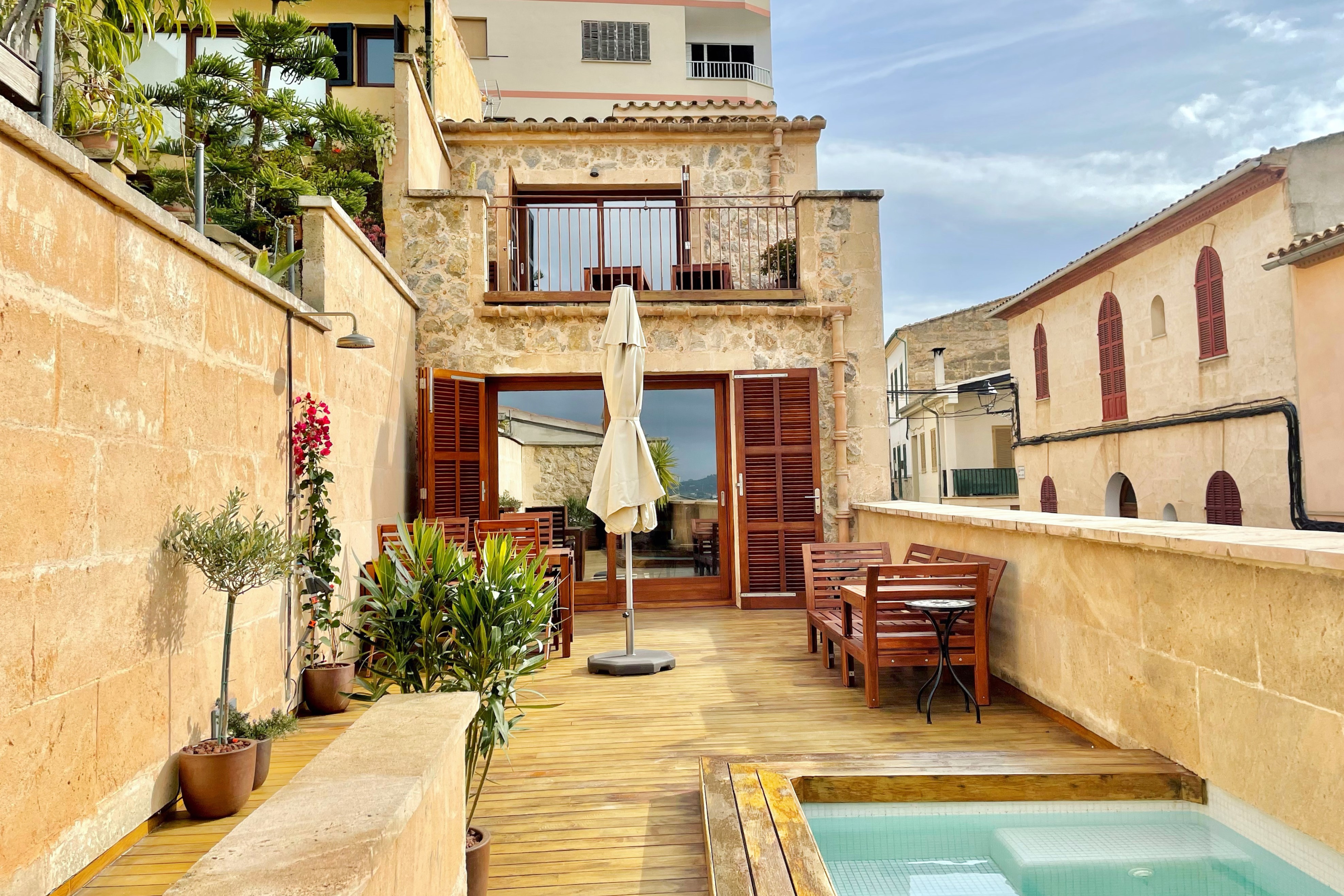 Charming, modernised house with pool and sweeping views in the village ...